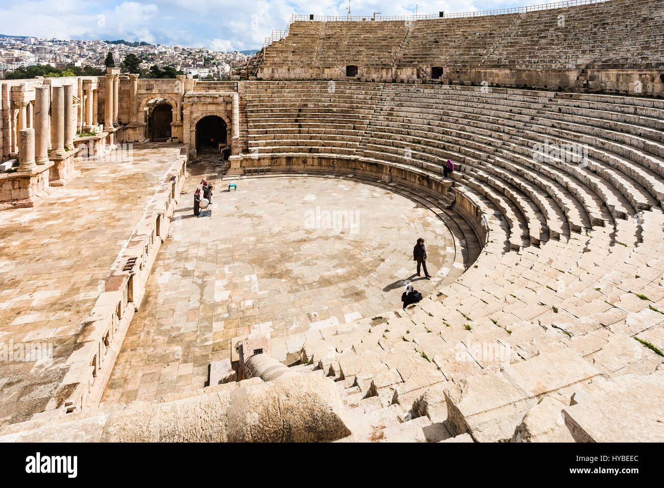 Jerash amphitheatre hi-res stock photography and images - Alamy