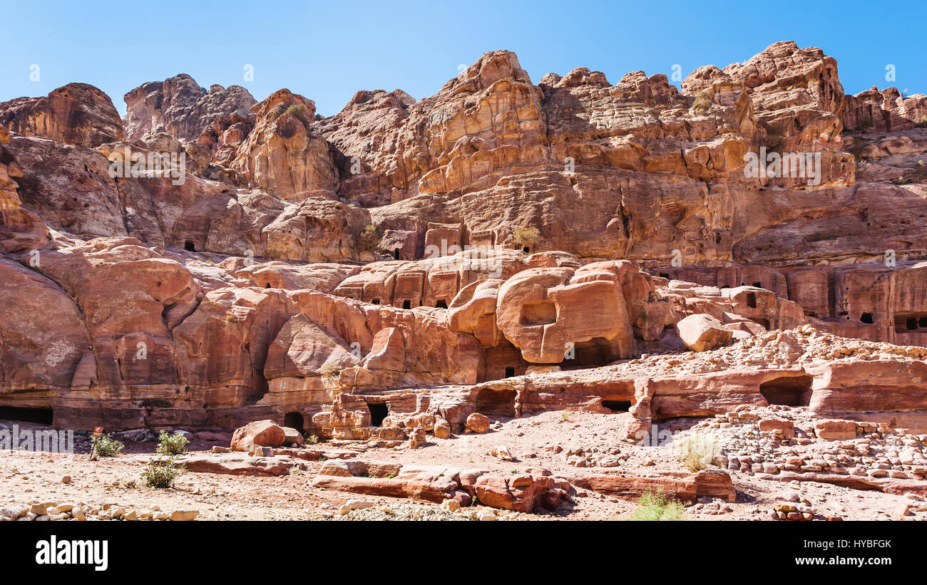 Rock cut facades hi-res stock photography and images - Alamy