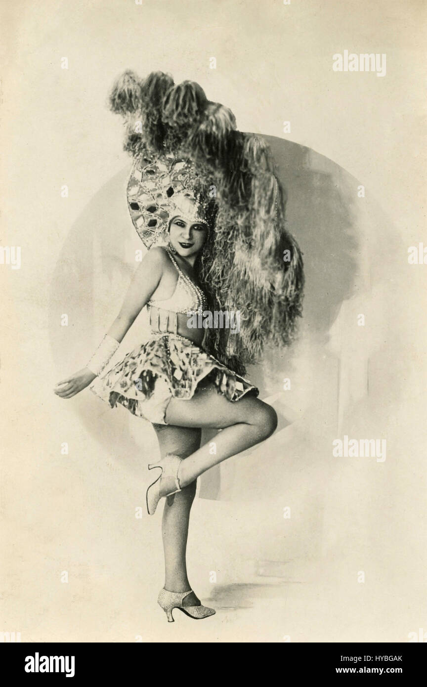 Eccentrica, Italian burlesque dancer Stock Photo - Alamy