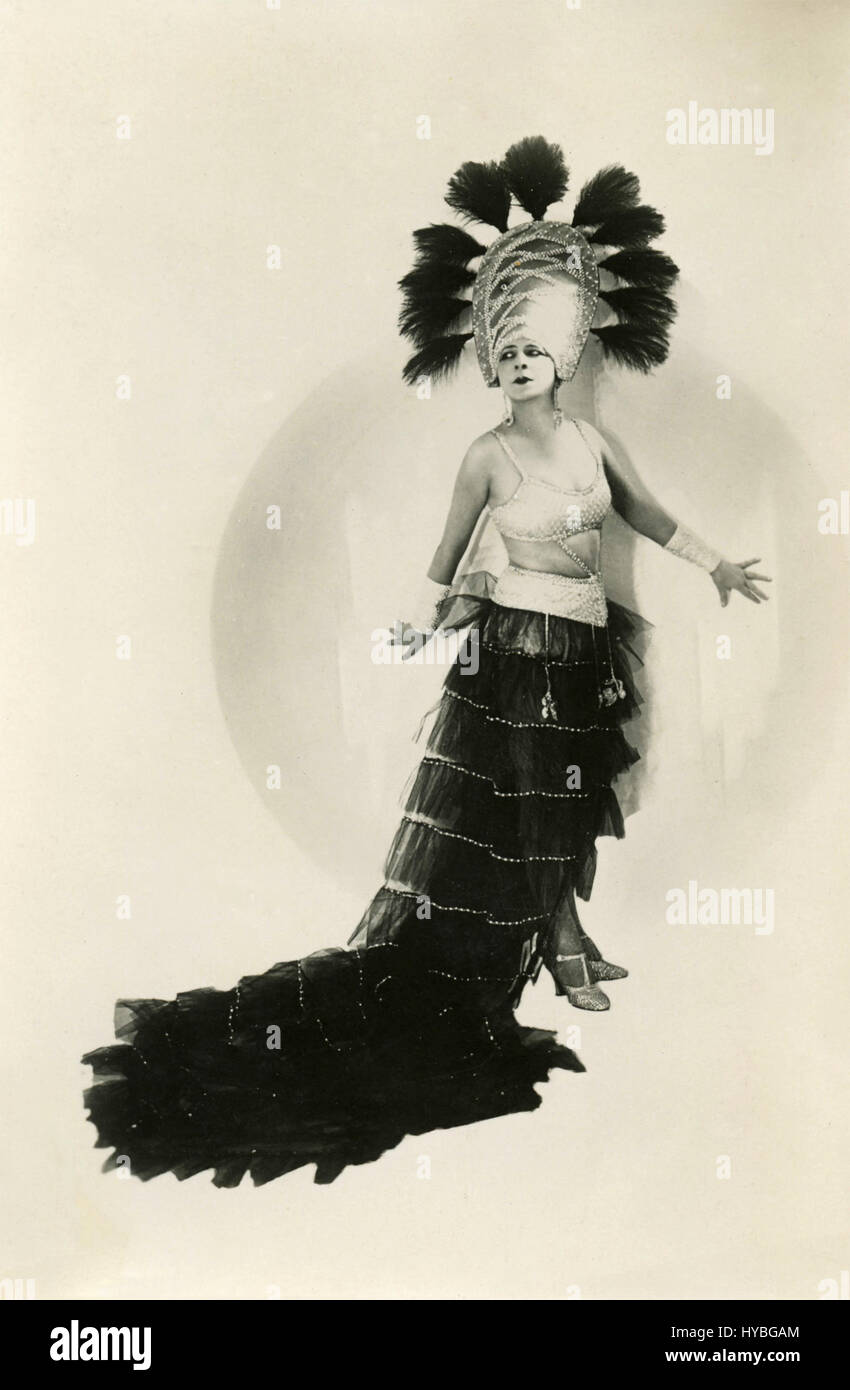 Eccentrica, Italian burlesque dancer Stock Photo - Alamy