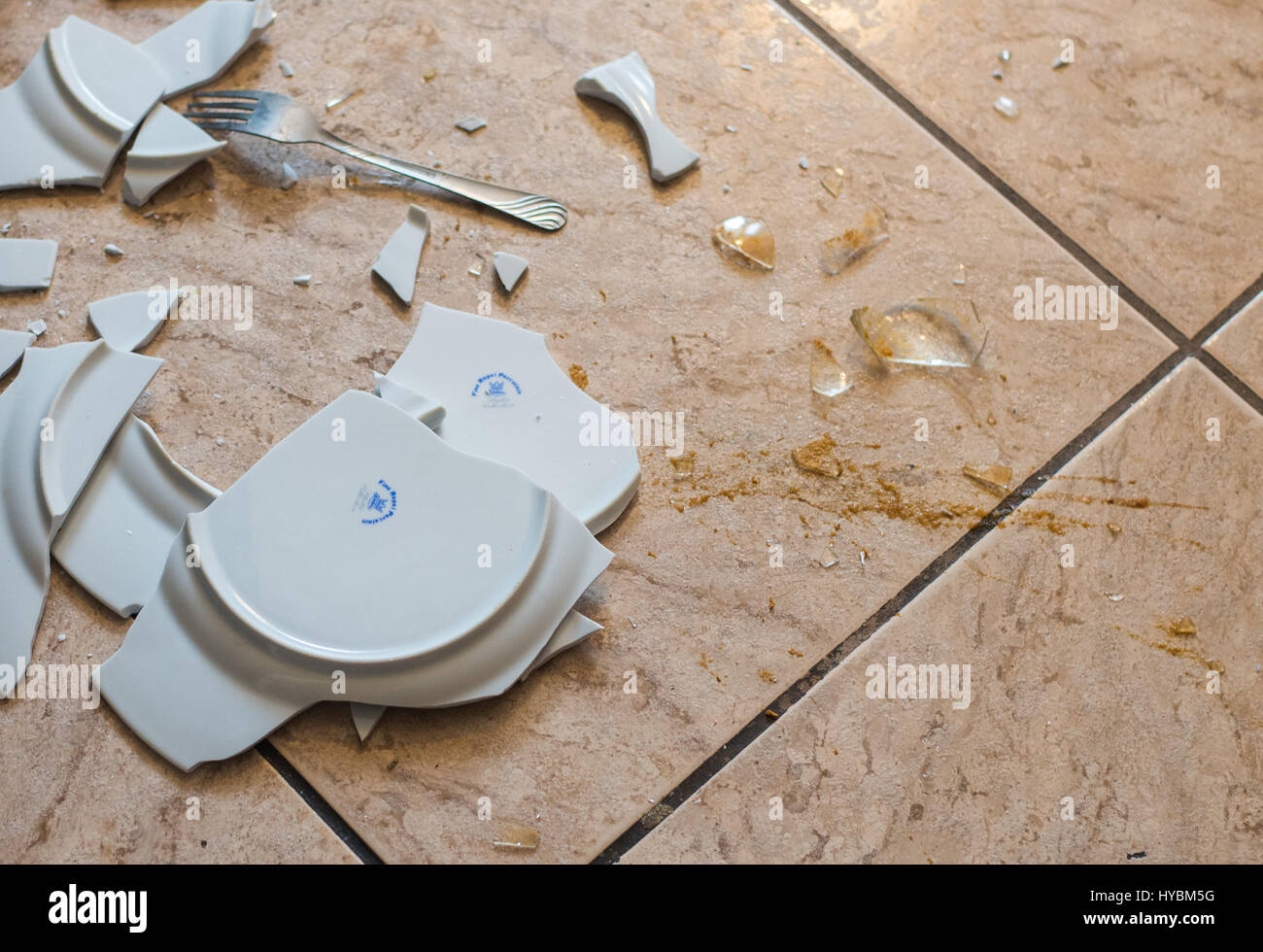Broken dishes hi-res stock photography and images - Alamy
