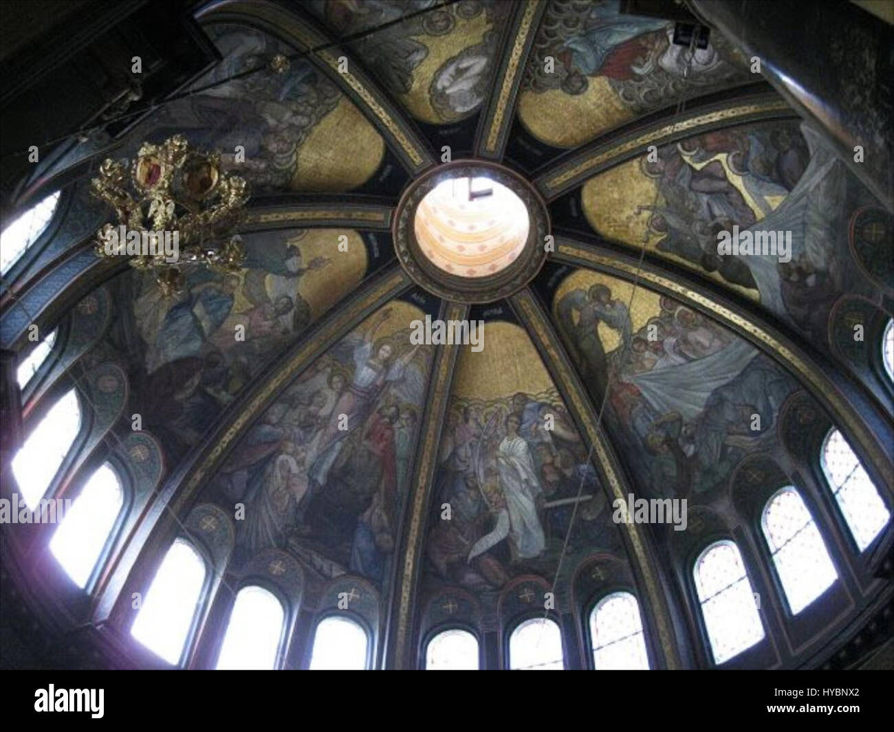 Arthur Verona's work on the cupola of the Capelei Cimitirului Bellu ...