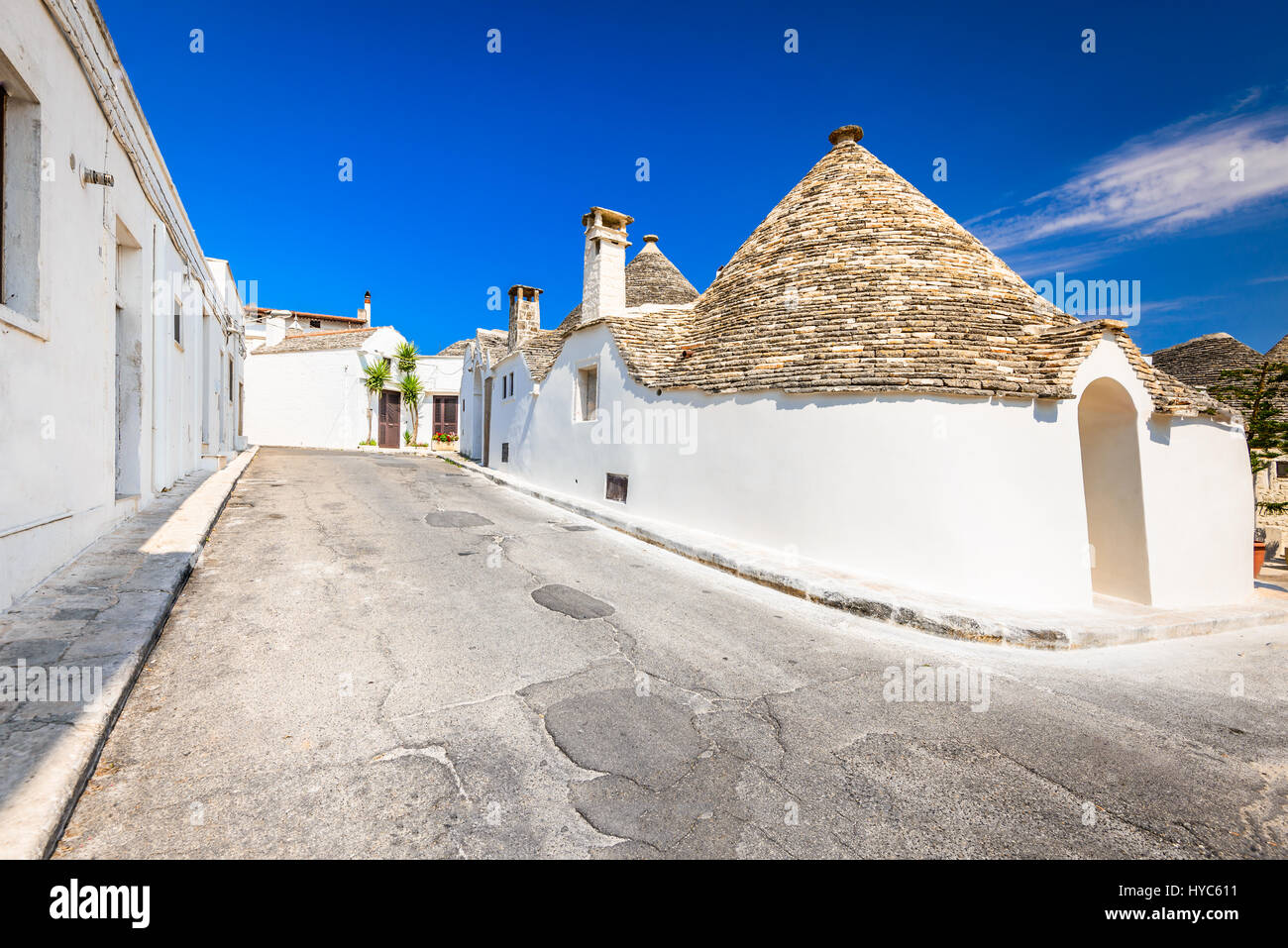Alberobello, Italy, Puglia. Unique Trulli houses with conical roofs ...