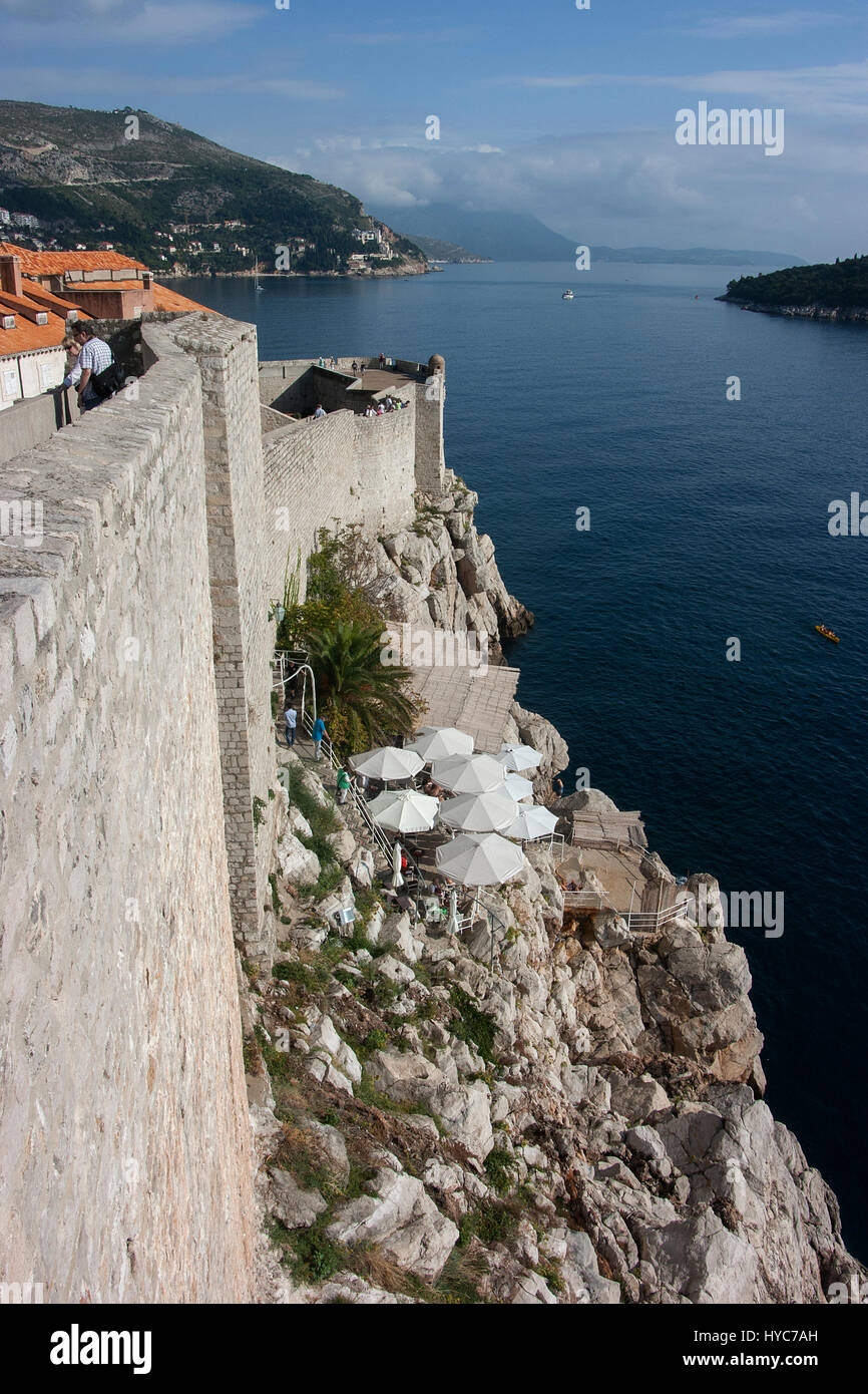Cafe below the stone walls of Dubrovnik, Croatia Stock Photo - Alamy
