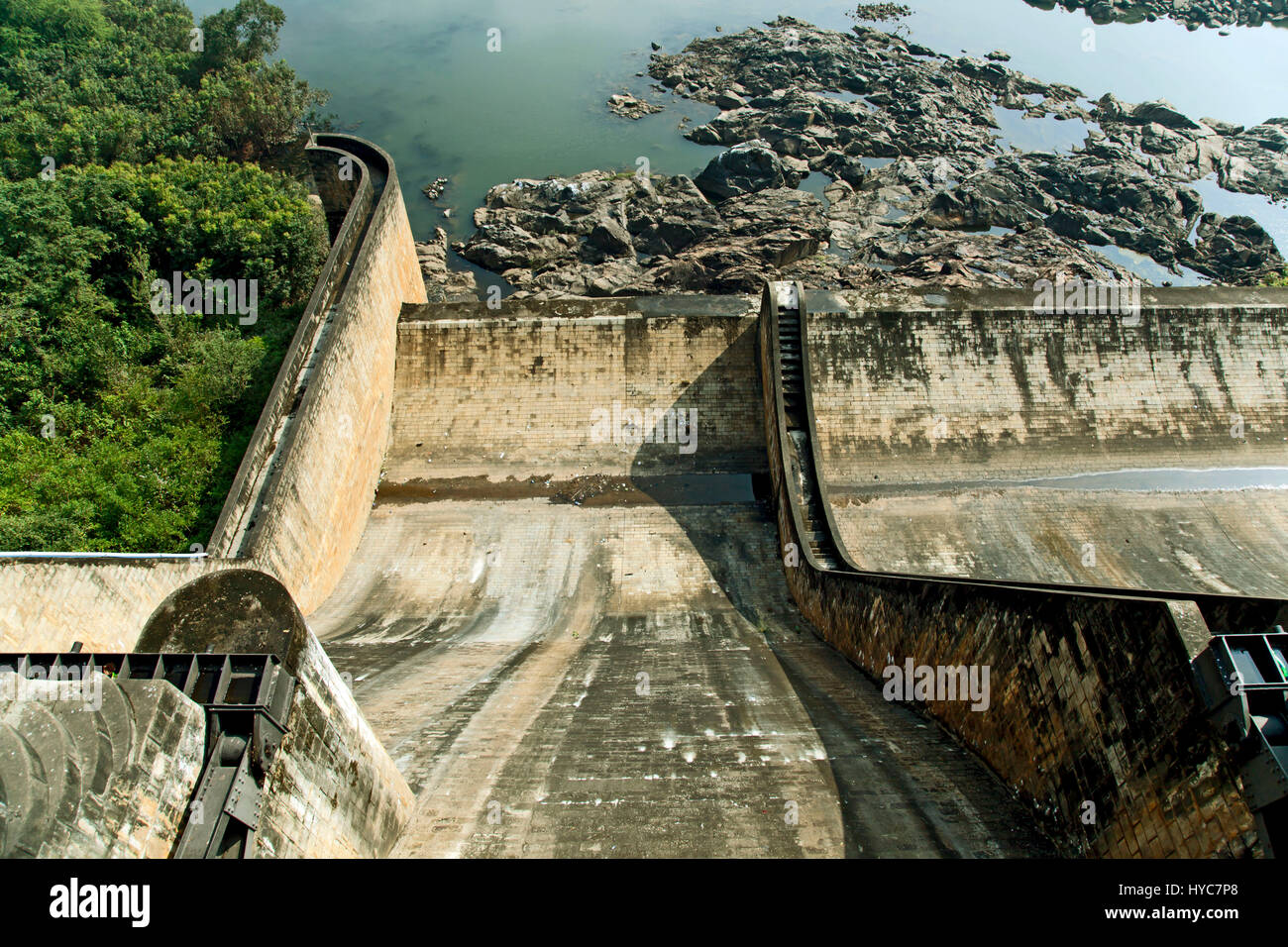 Indian rock dam hi-res stock photography and images - Alamy