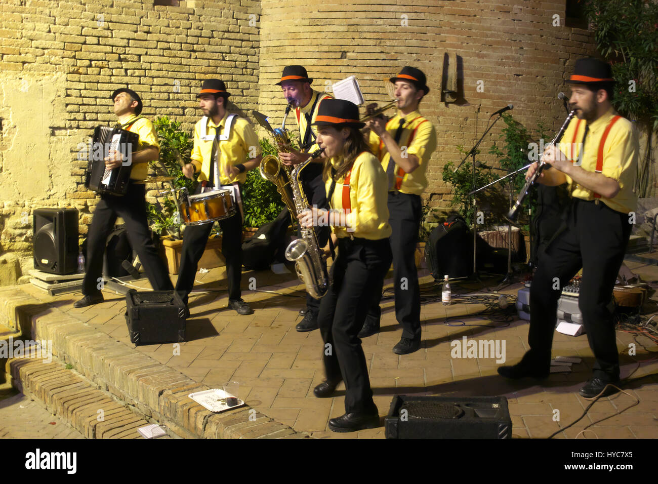 Live jazz band hi-res stock photography and images - Alamy