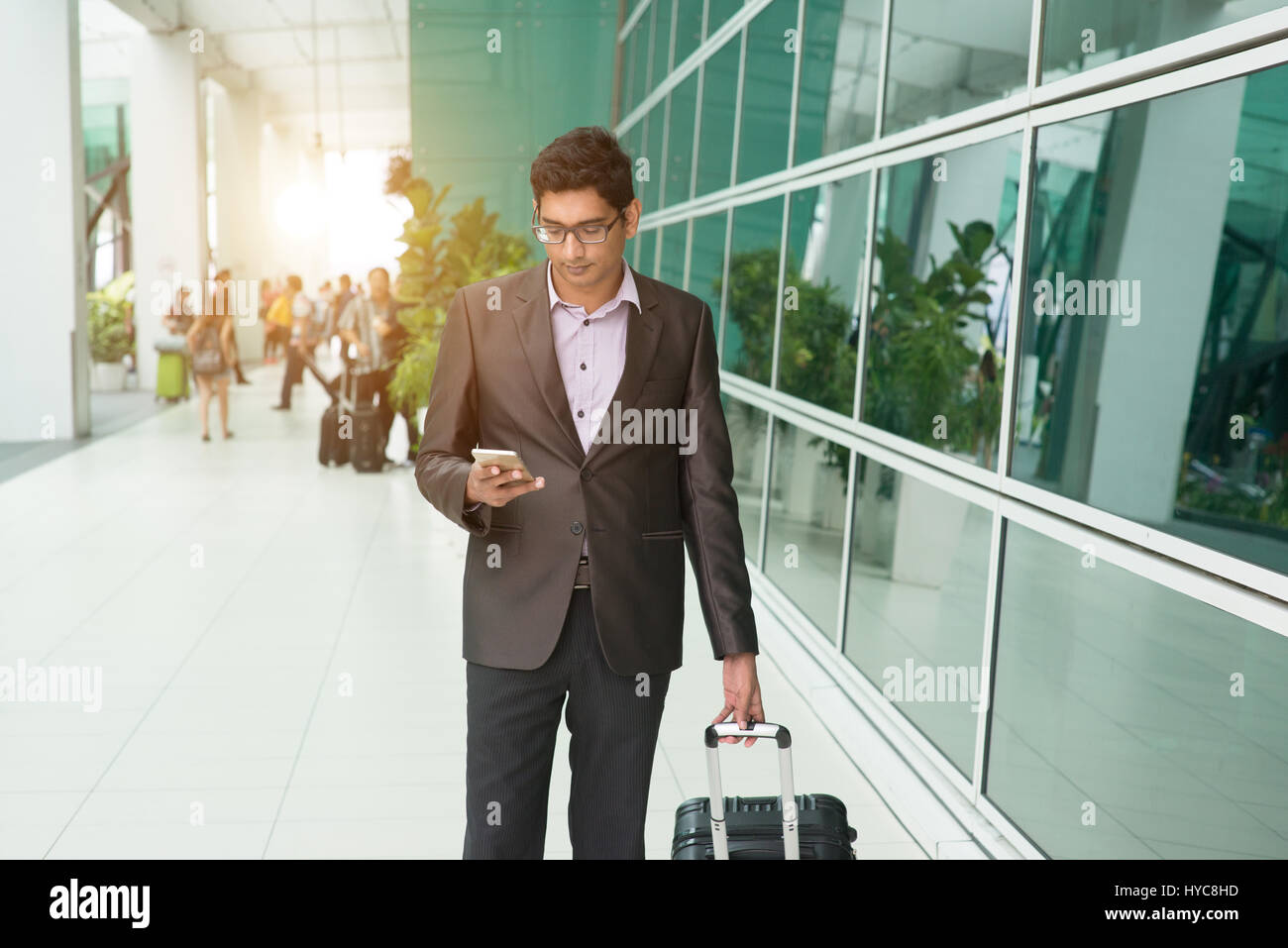 Indian guy at airport hi-res stock photography and images - Alamy