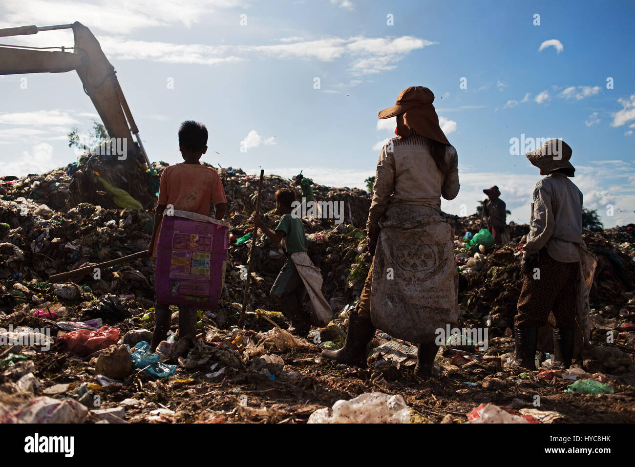 Female garbage collector hi-res stock photography and images - Alamy