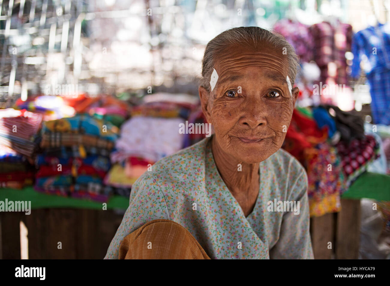old woman portrait, mandalay, myanmar, burma Stock Photo - Alamy
