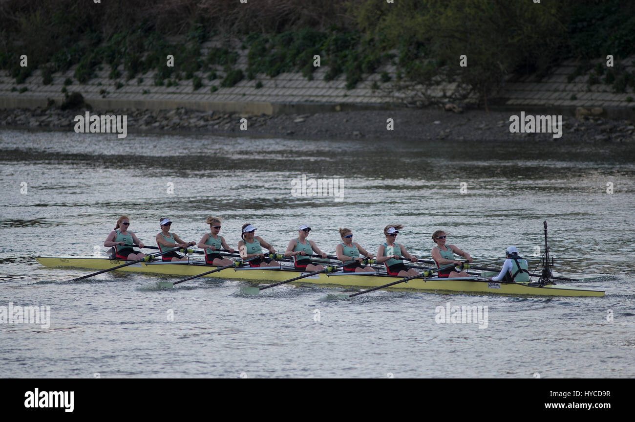 Womens boat race team hi-res stock photography and images - Alamy