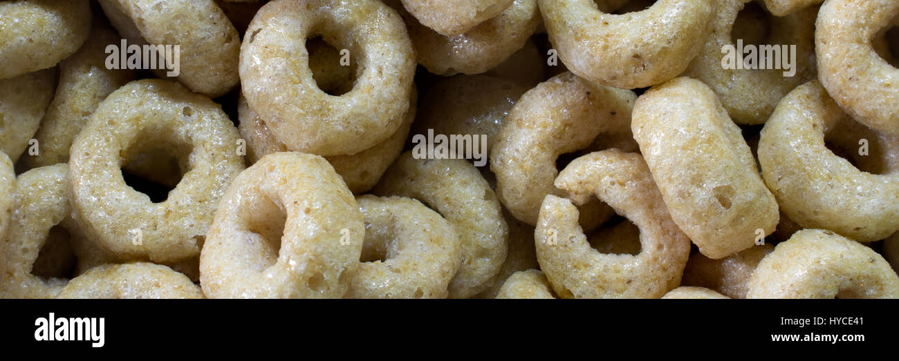 Cheerios Cereal Closeup Banner Stock Photo - Alamy
