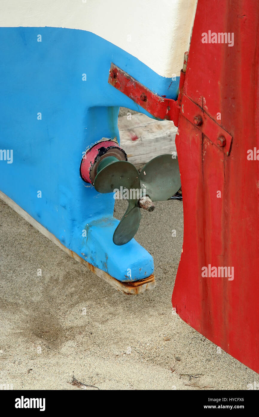 Old ship propeller hi-res stock photography and images - Alamy