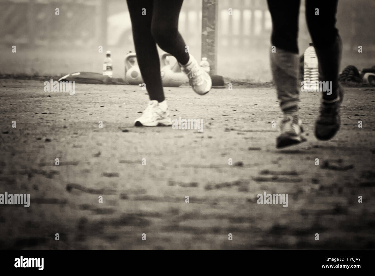 People doing keep fit exercise in the park Stock Photo - Alamy