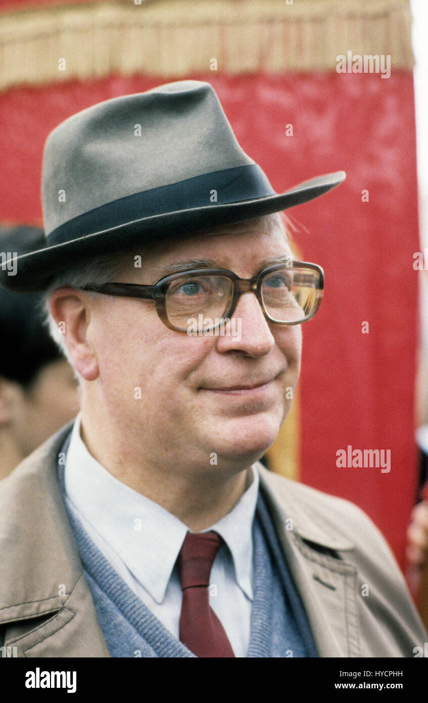 John hamilton hi-res stock photography and images - Alamy