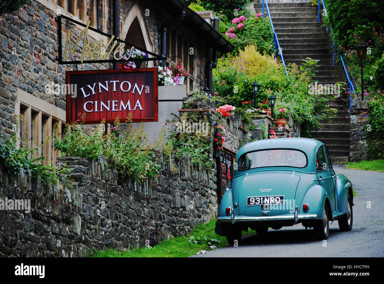 Lynton Cinema with a vintage Beetle outside Stock Photo - Alamy