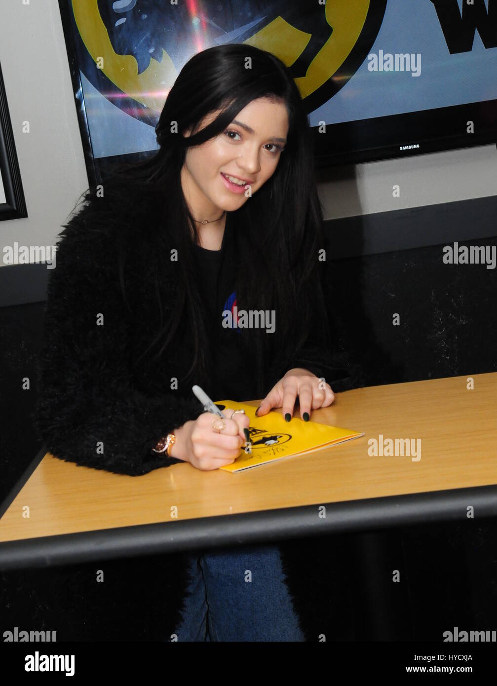 Actress and singer Luna Blaise makes an appearance at Buffalo Wild ...