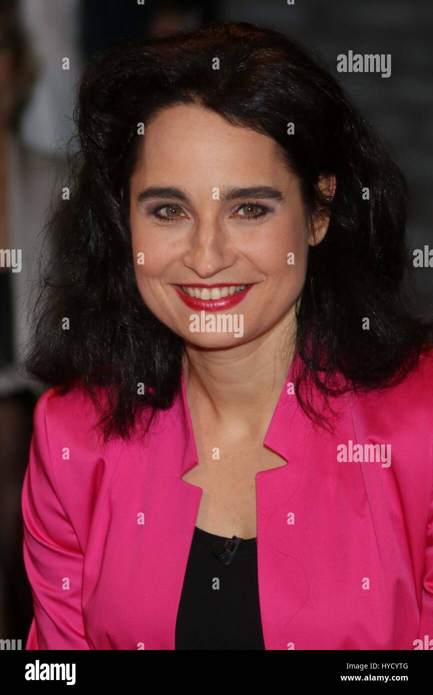 Yael adler hi-res stock photography and images - Alamy