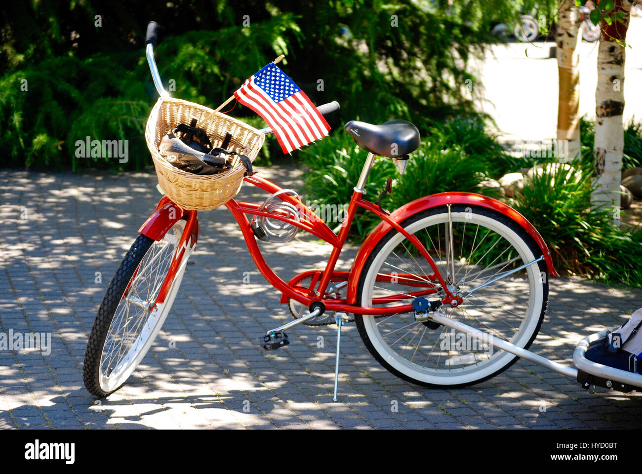 Red Bicycle with flag in Portland, Oregon Stock Photo - Alamy