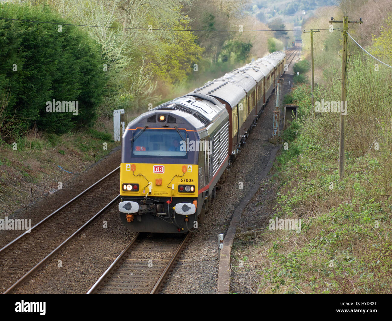 DB 67005 Cargo Royal Train liveried in claret "Queens Messenger" Diesel ...