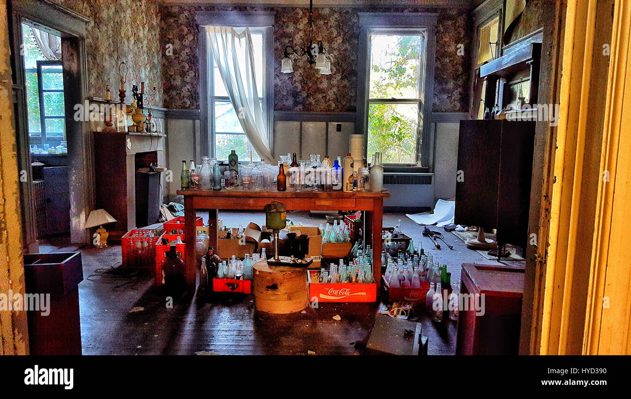 NORTH CAROLINA, USA: LOOK INSIDE a crumbling century old Italian-style ...