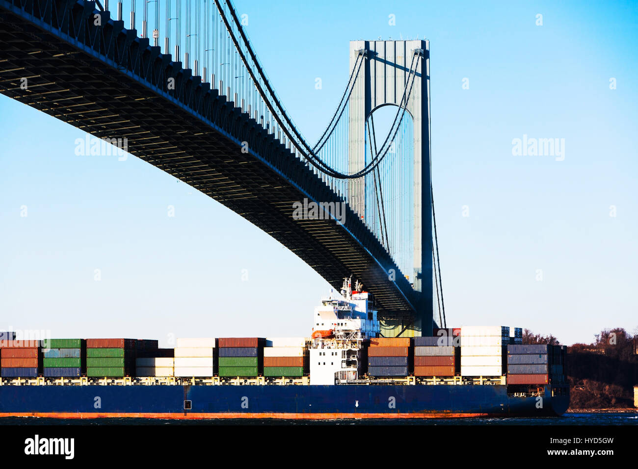 New york city cargo ship hi-res stock photography and images - Alamy
