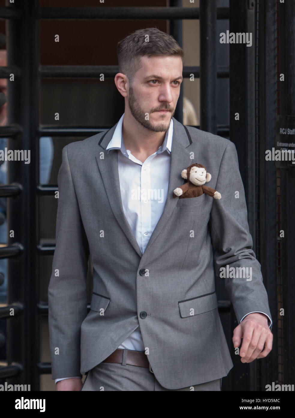 Chris Gard, the father of Charlie Gard, leaves the High Court in London ...