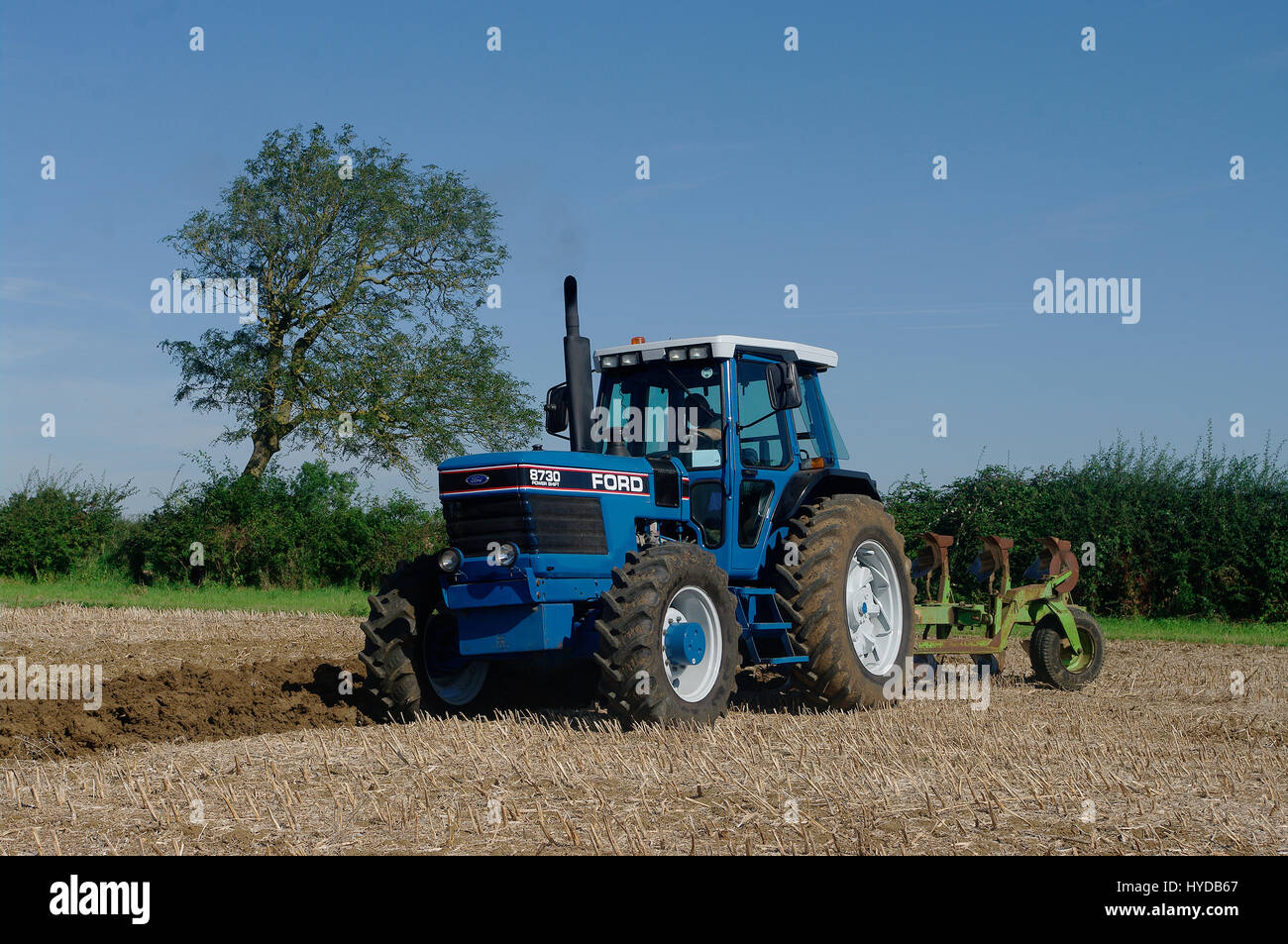 Blue ford tractor hi-res stock photography and images - Alamy