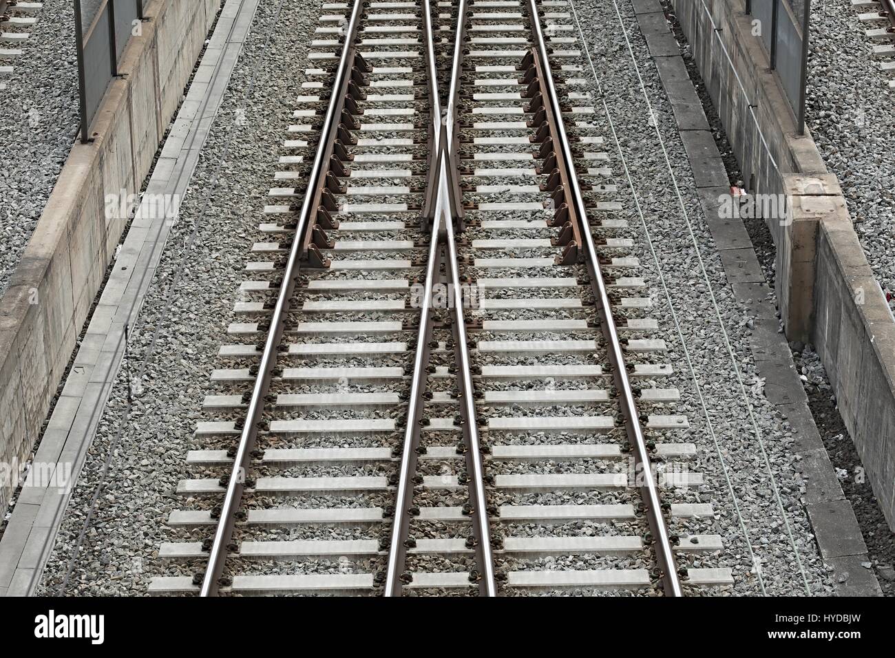 Merging Railway Tracks Stock Photo - Alamy