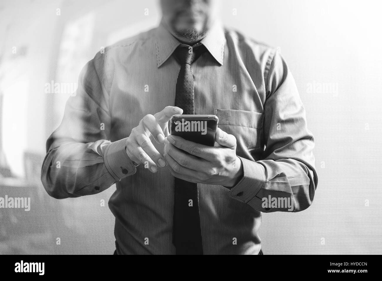 View omnichannel customer service hi-res stock photography and images ...