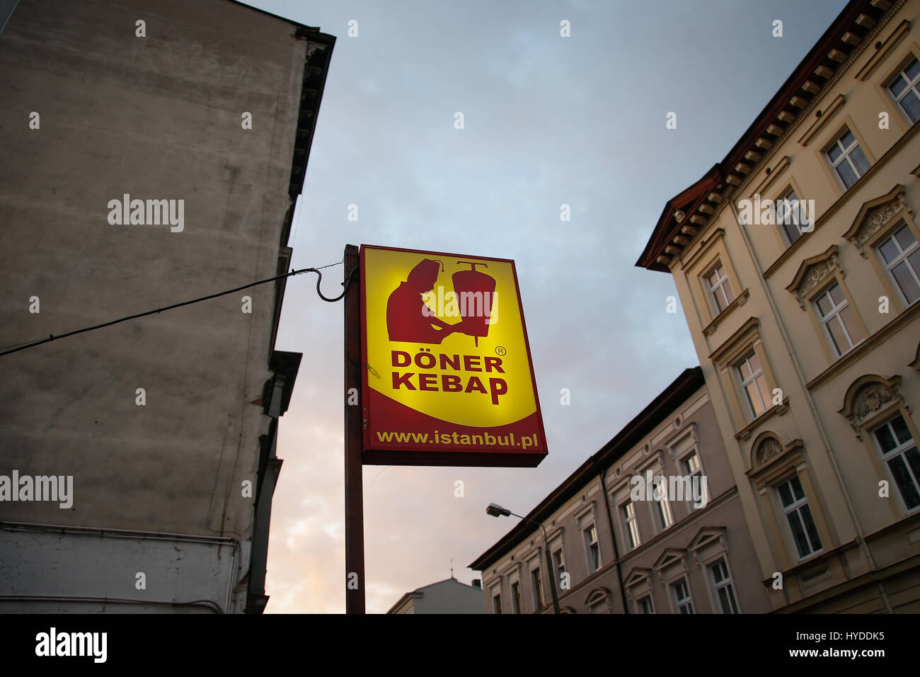 Doner Advertising Logo