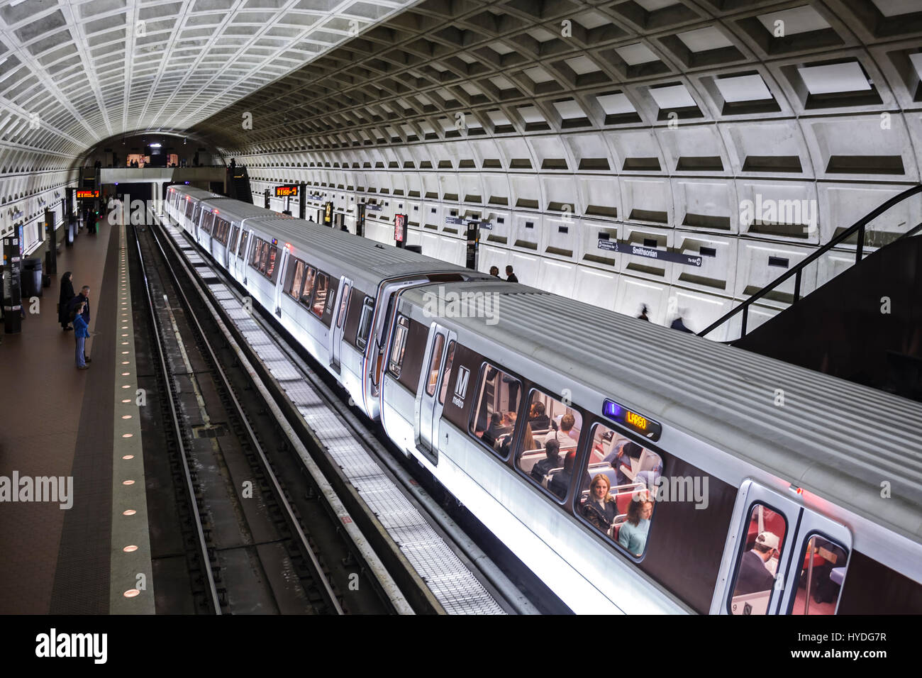 Washington metro stations hi-res stock photography and images - Alamy