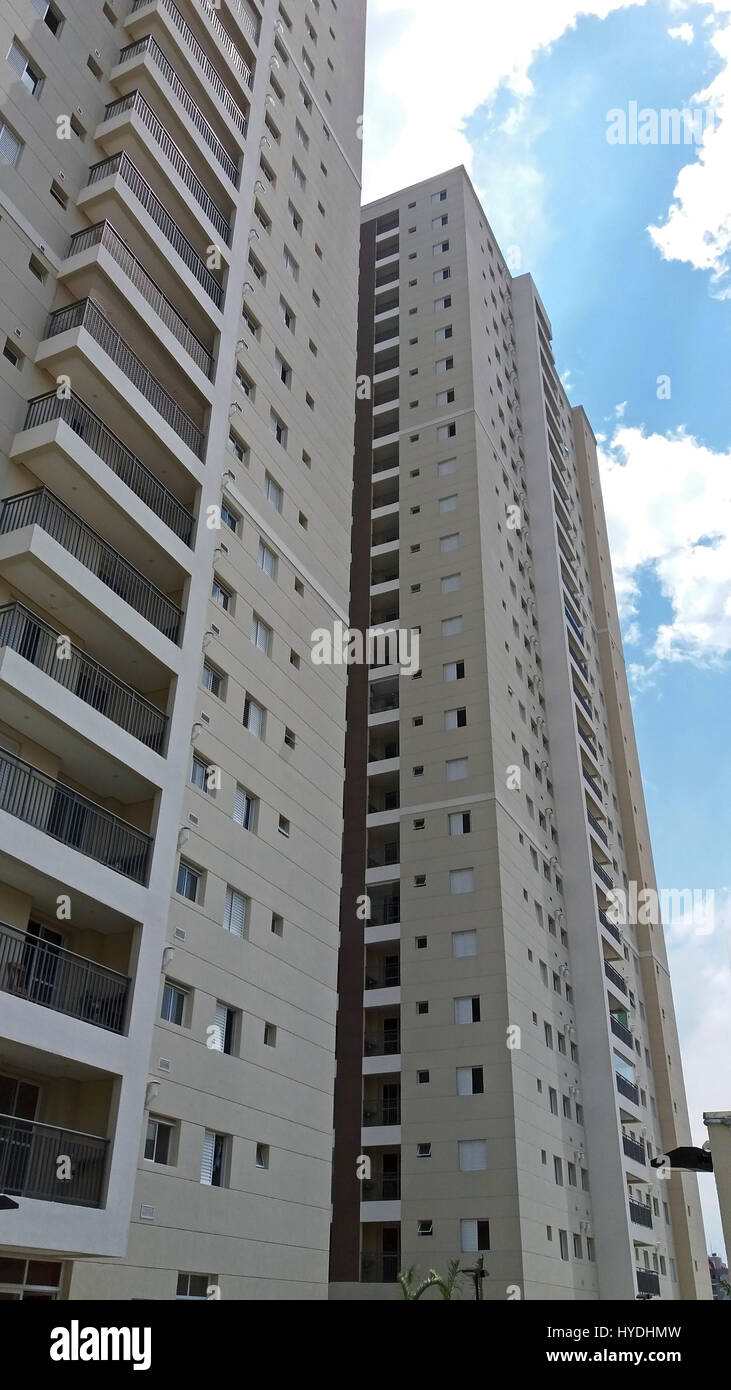 Tall residential buildings hi-res stock photography and images - Alamy