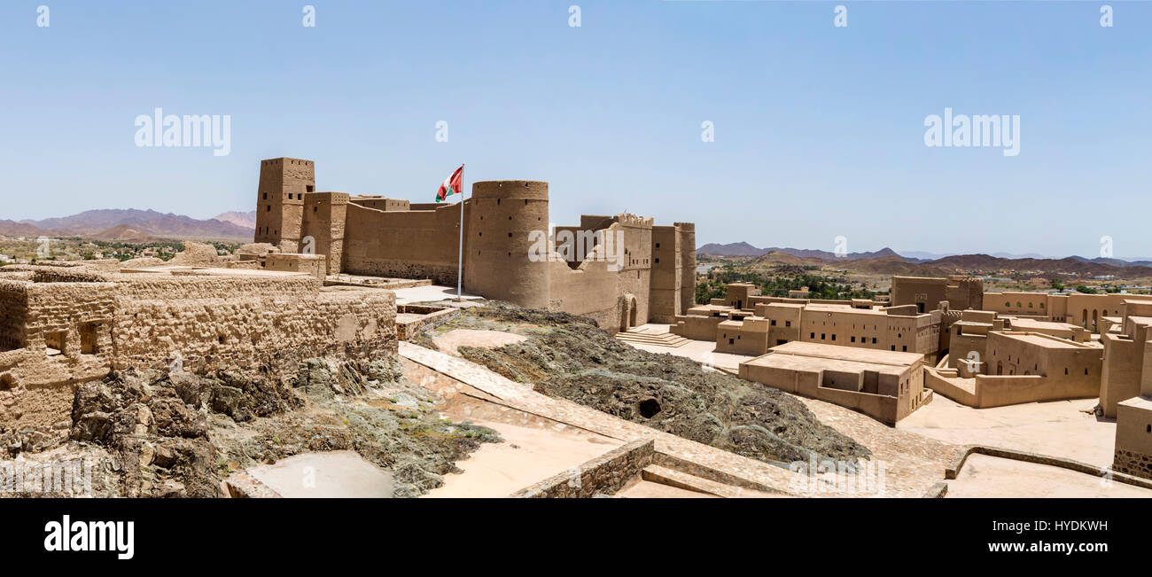 Oman historical castle Stock Photo - Alamy