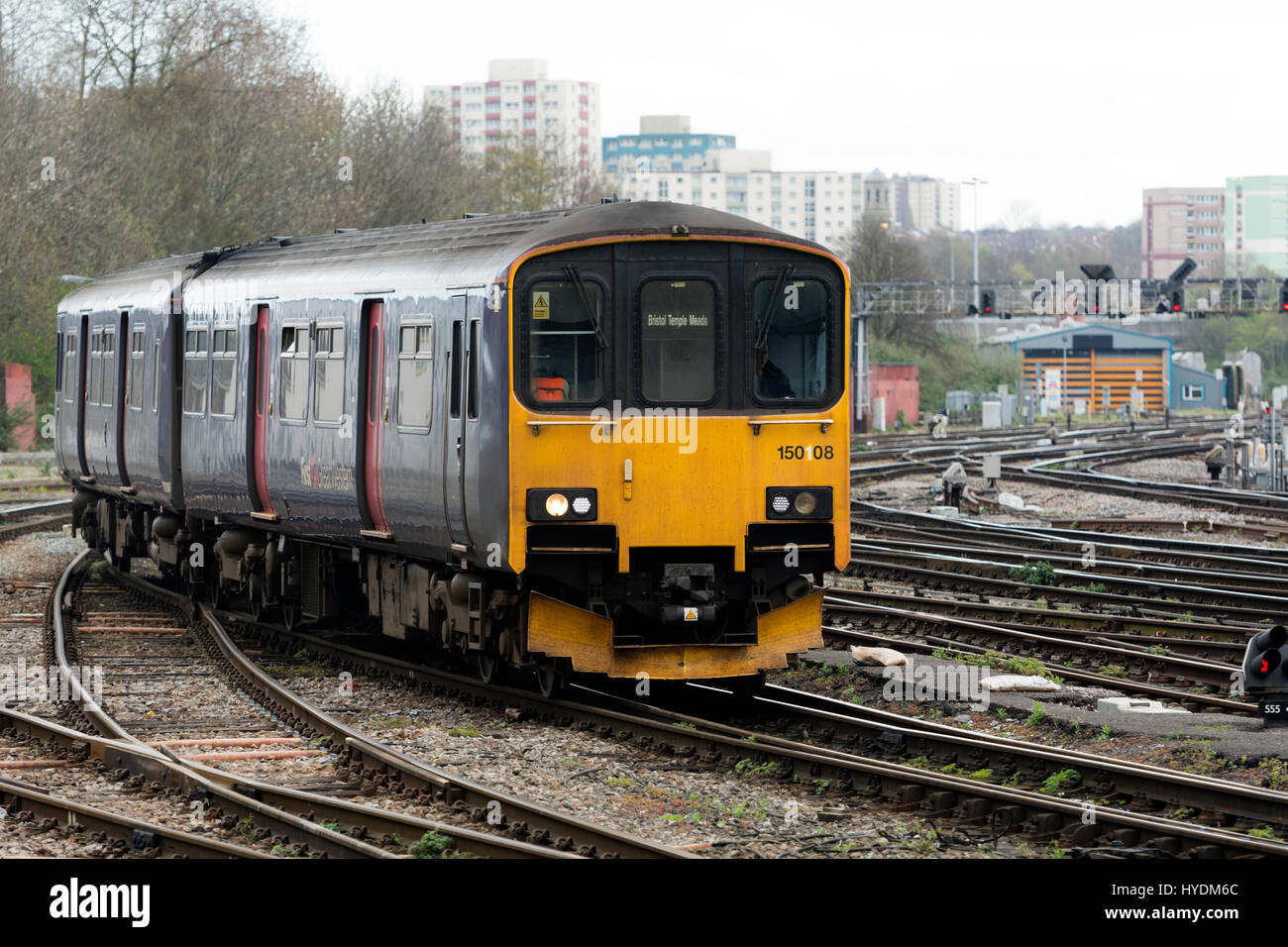 First Great Western class 150 diesel train approaching Bristol Temple ...
