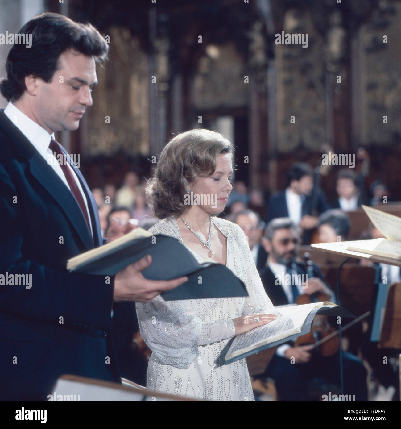 Tenor Thomas Moser und Sopranistin Lucia Popp singen in der Basilika ...