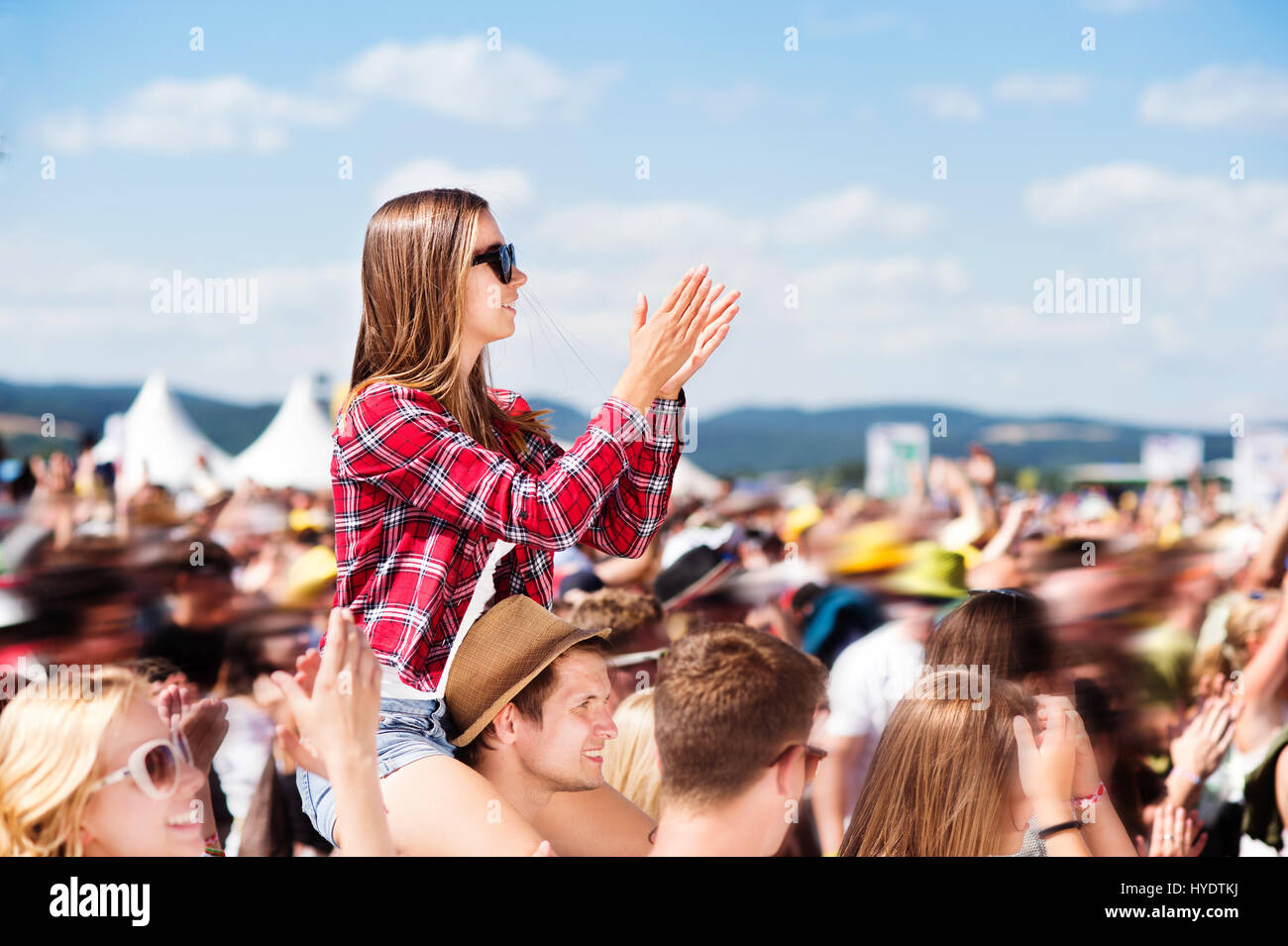 Friends at outdoor concert hi-res stock photography and images - Alamy