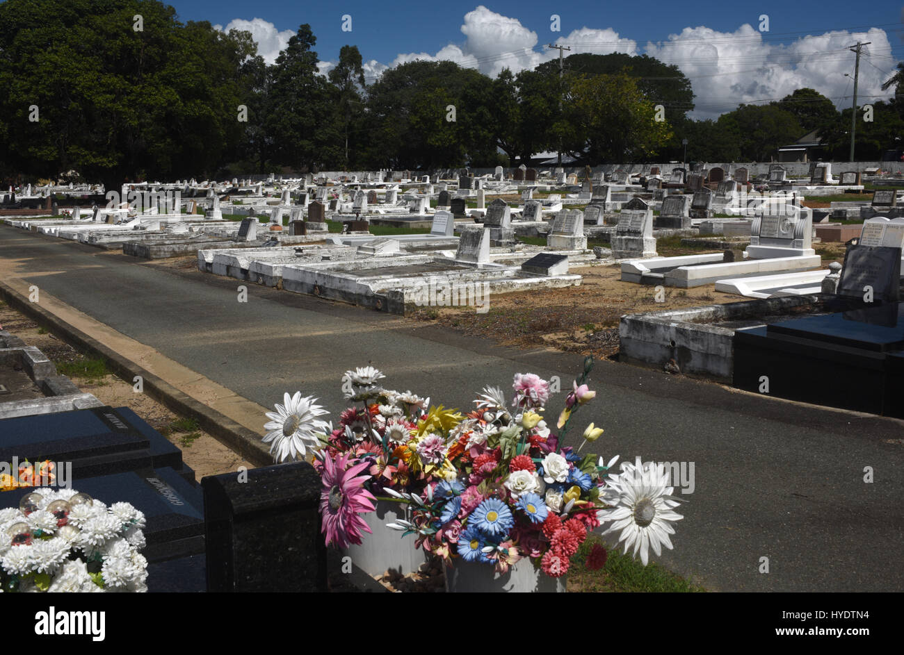 Burial memorials hi-res stock photography and images - Alamy