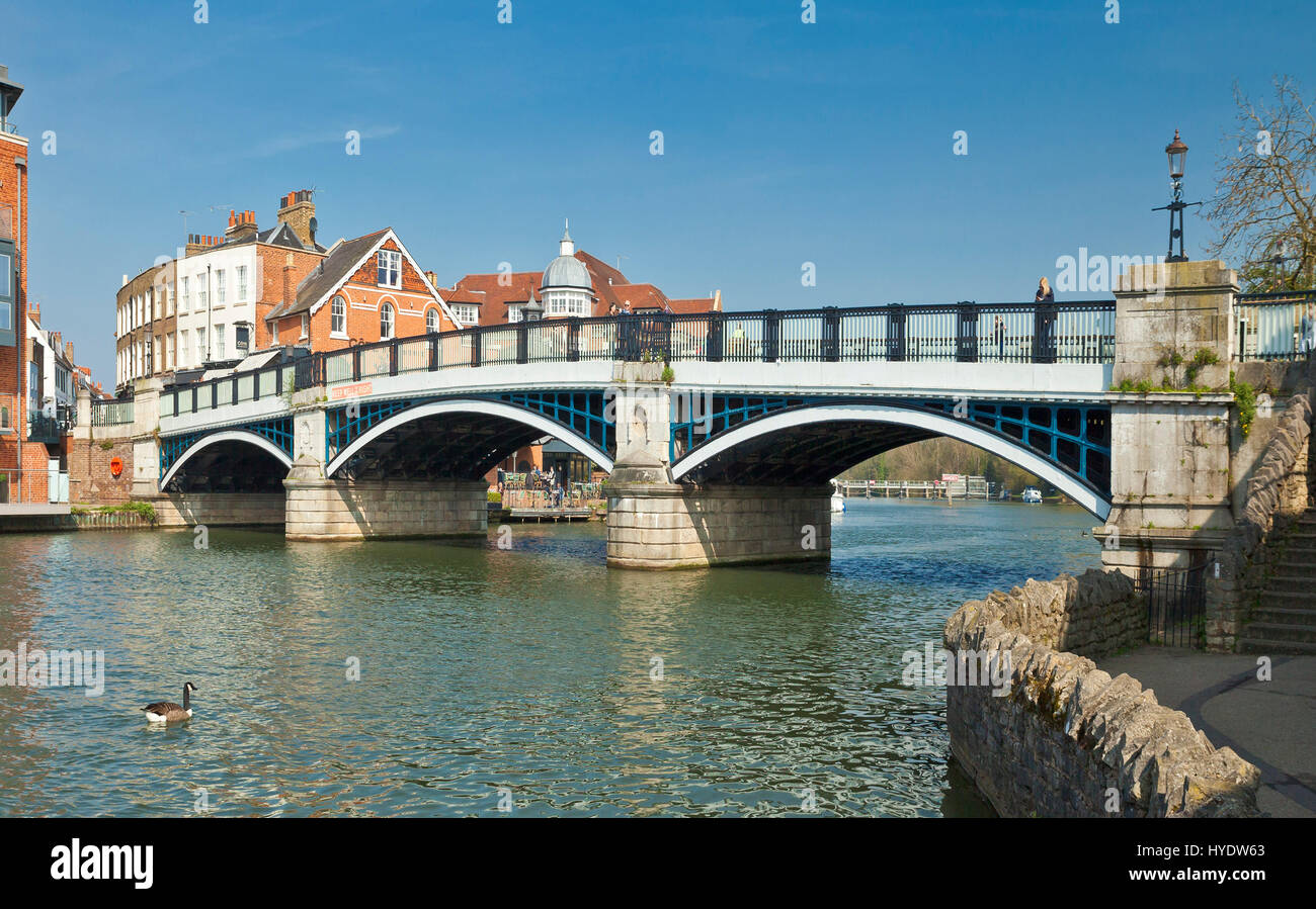 Windsor bridge hi-res stock photography and images - Alamy