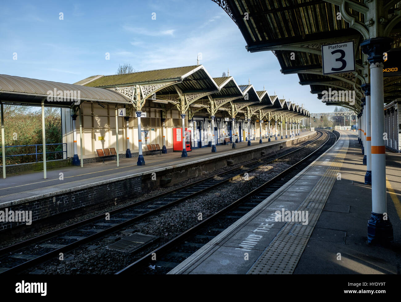 Kettering railway station hi-res stock photography and images - Alamy