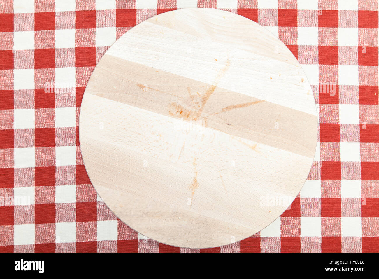 Empty pizza board Stock Photo - Alamy