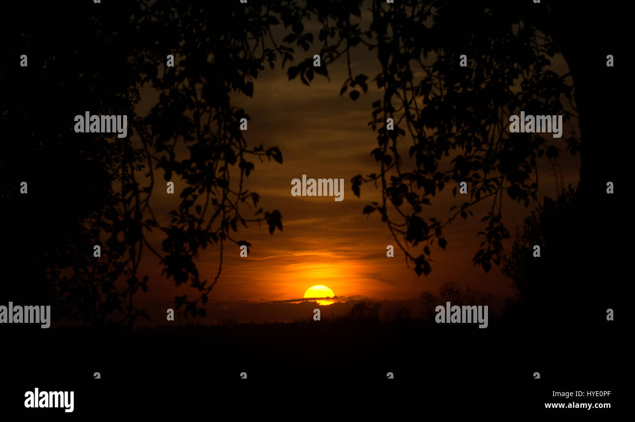 Framed sunset hi-res stock photography and images - Alamy