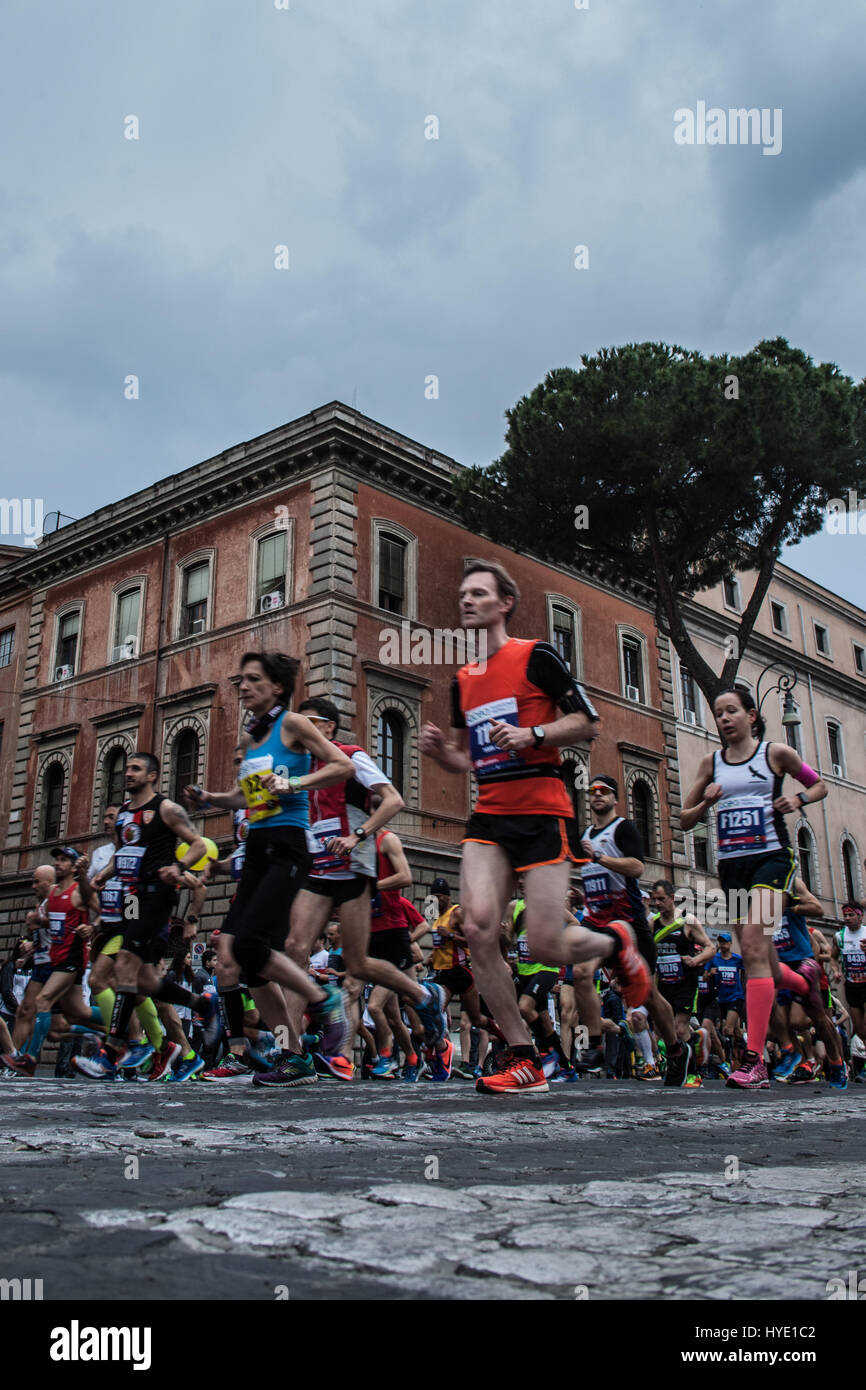 Non-competitive event, merged its 23rd Rome Marathon: the FunRun 2017 ...