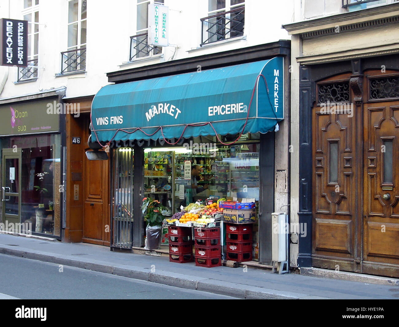 Neighborhood Green Grocery in Paris Stock Photo - Alamy
