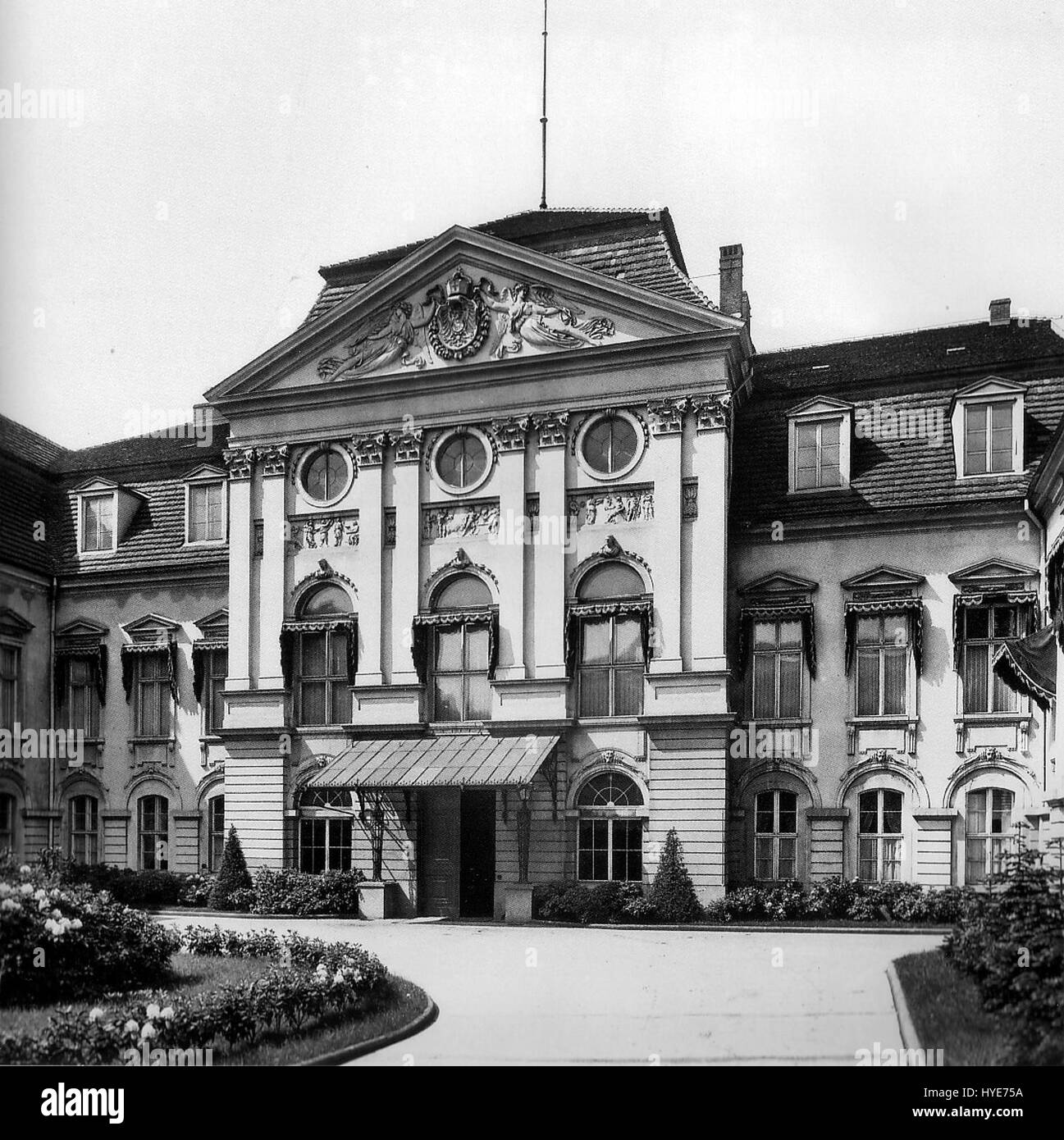 The Reichskanzlerpalais in Berlin, designed in the early 20th century ...