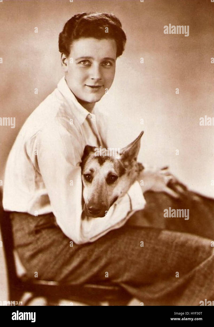 This photograph of Walter Slezak from 1929 by Alexander Binder captures ...