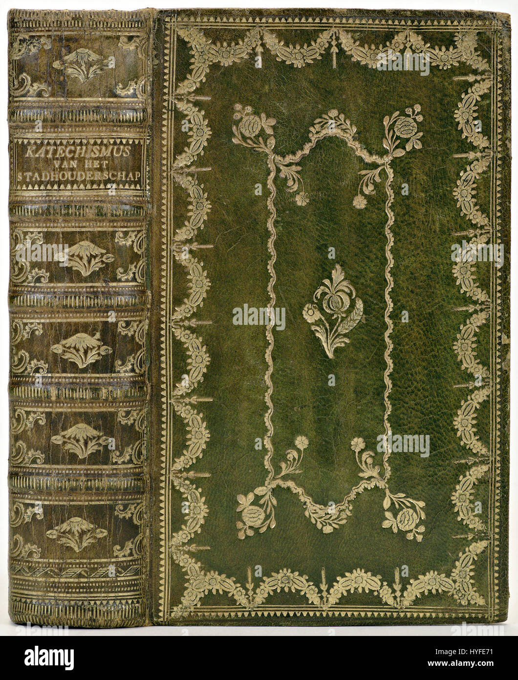 This textile, identified as 'Band van zwartolijfgroen marokijn KONB12 ...