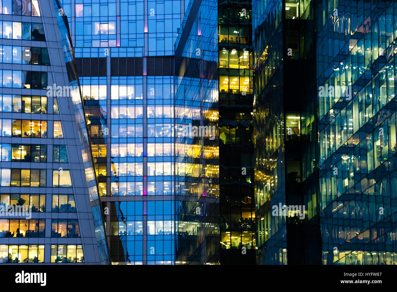 Office window night exterior hi-res stock photography and images - Alamy