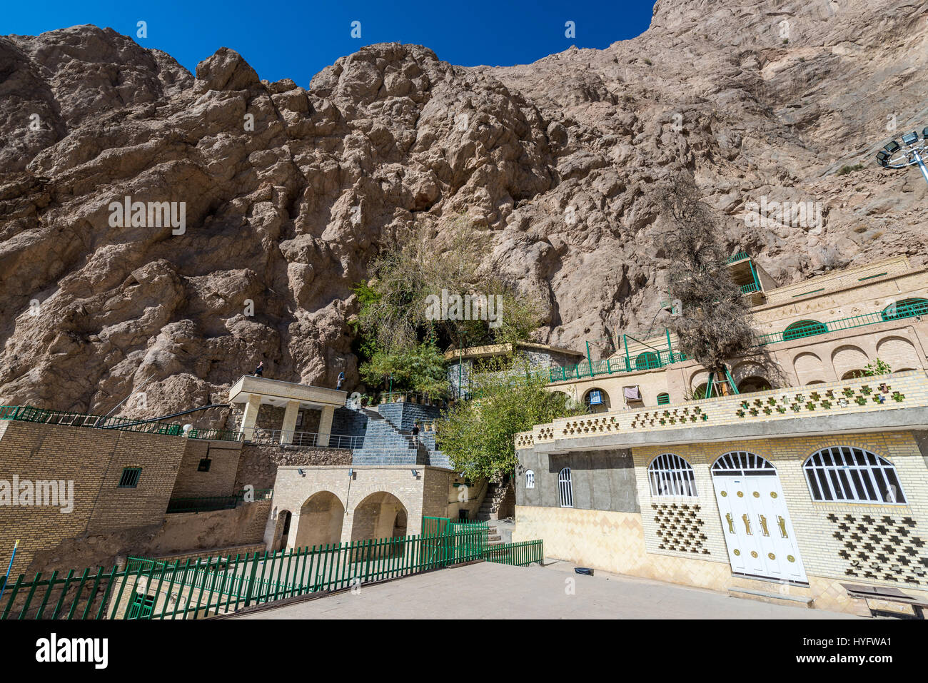 Houses in Chak Chak (also spelled as Chek Chek - english: Drip Drip ...