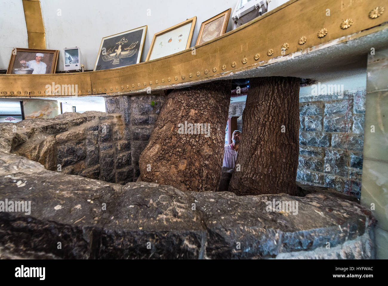 Zoroastrian shrine hi-res stock photography and images - Alamy