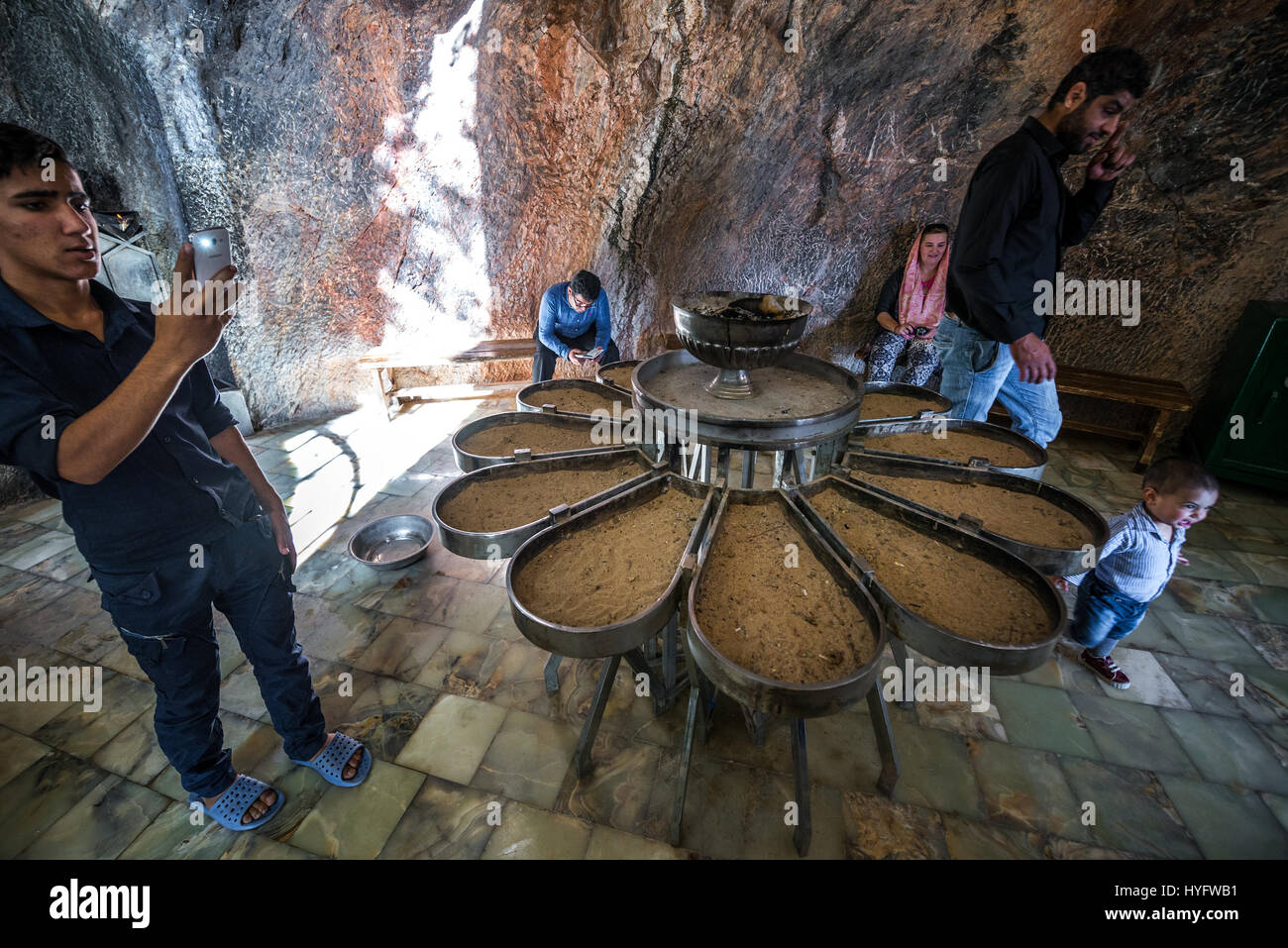 Zoroastrianism fire altar hi-res stock photography and images - Alamy